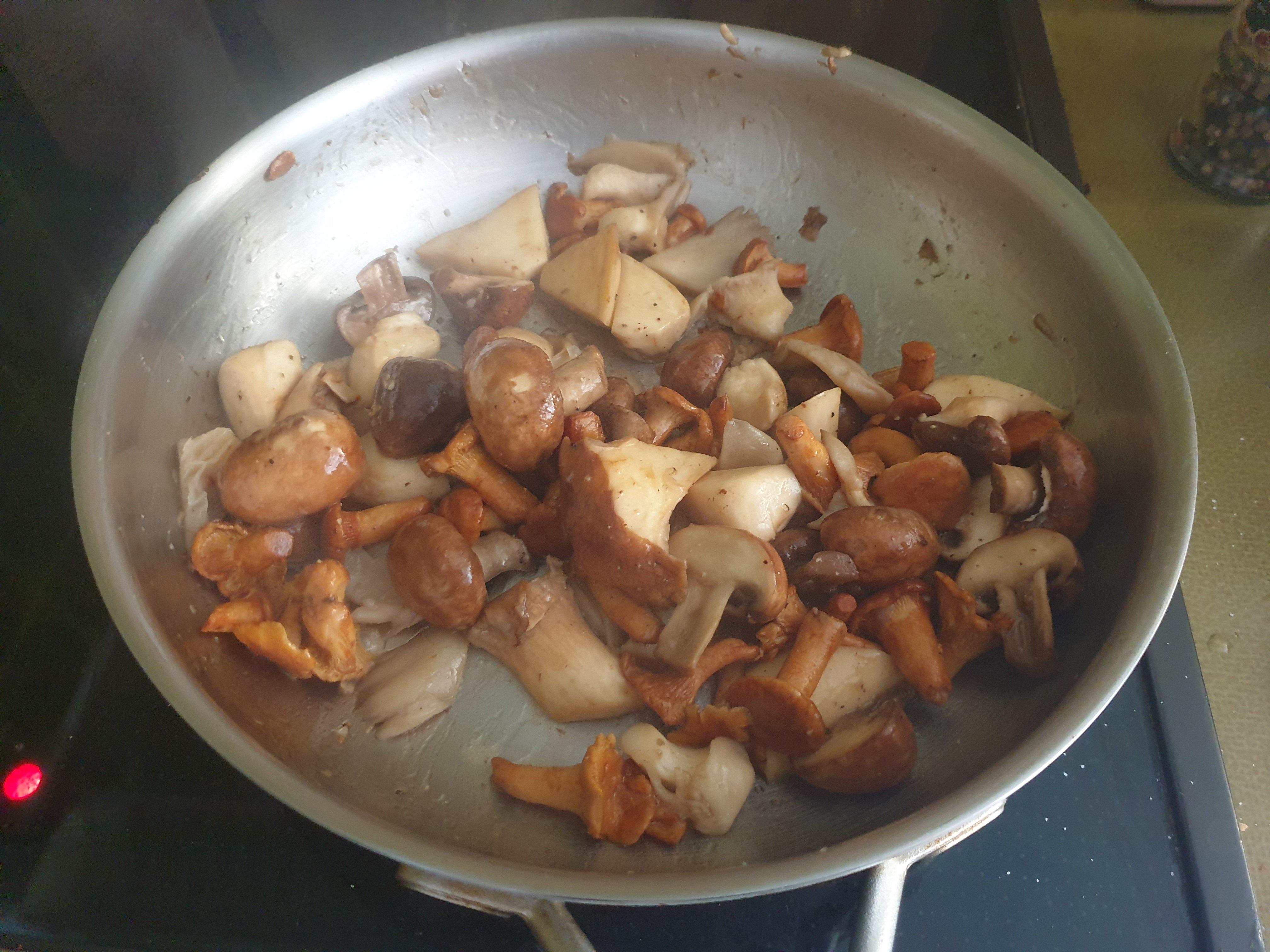 Mushroom Ragout with Bread Dumplings ('Rahmschwammerl mit Semmelknödeln ...