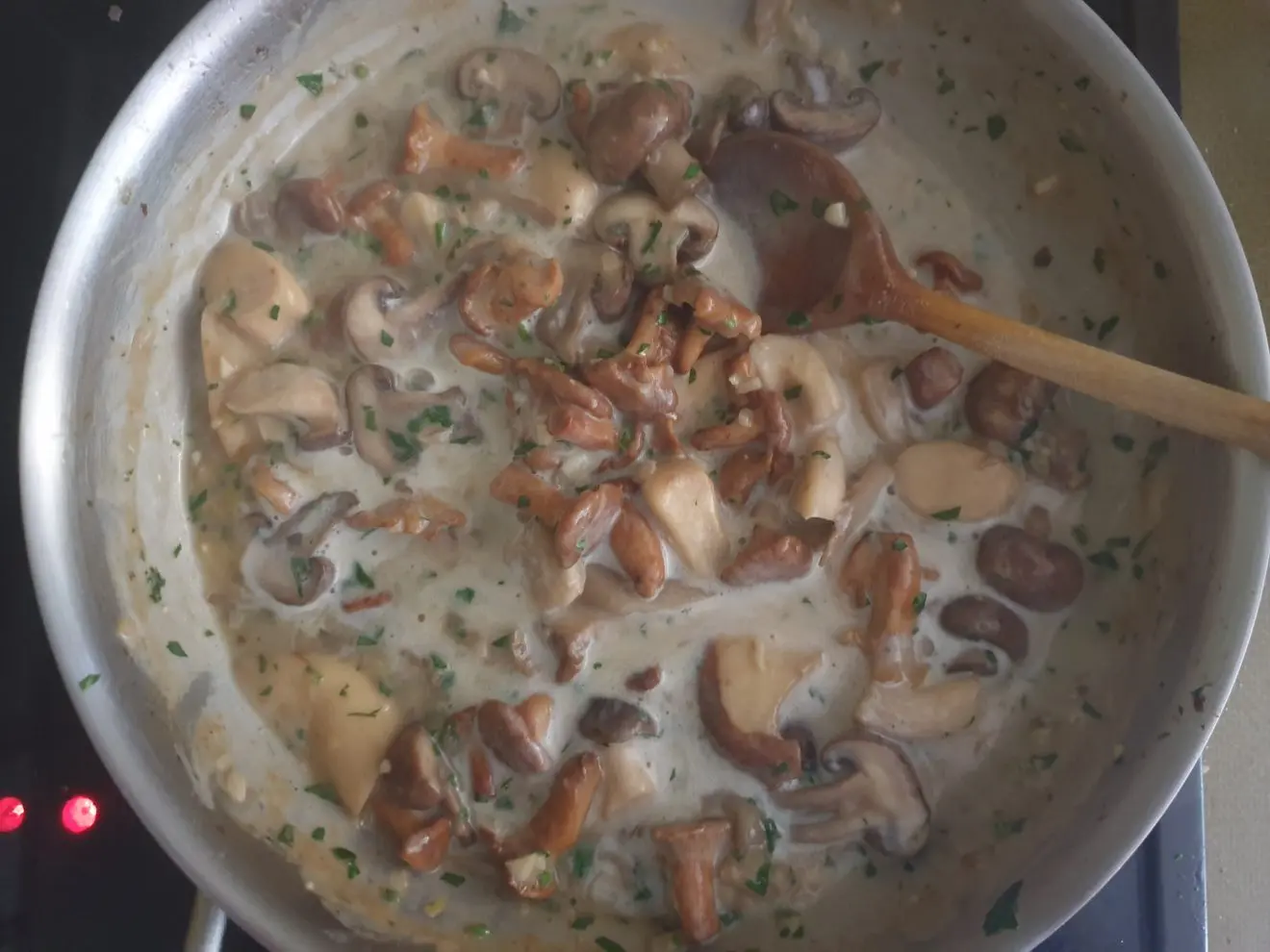 Mushroom Ragout with Bread Dumplings ('Rahmschwammerl mit Semmelknödeln ...